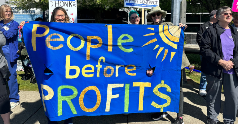 WSNA nurses picket St. Joe's — The STAND