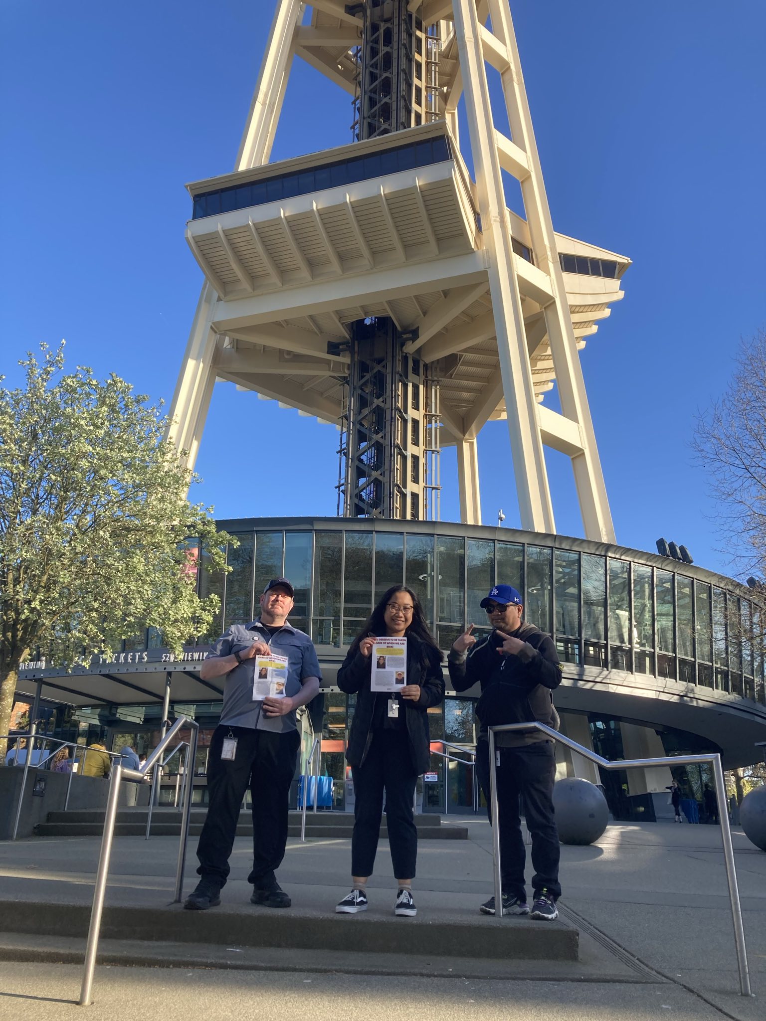 Space Needle Photo Department Workers Picket — The STAND